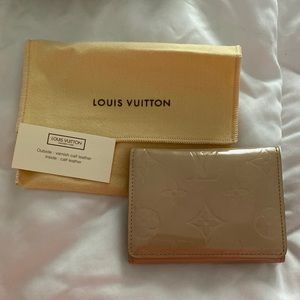 Louis Vuitton | Bags | Authentic Louis Vuitton Vernis Beige Small ...